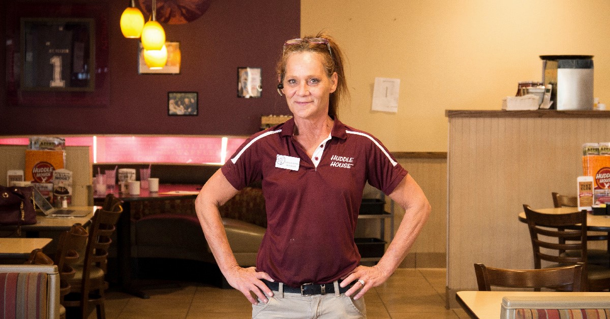 Restaurant Server | Huddle House - Huddle Tupelo/Amory Inc.