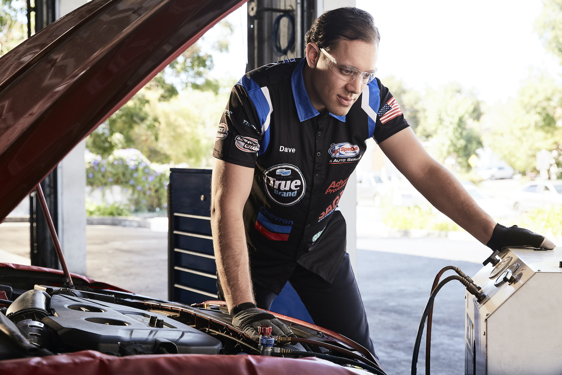 Automotive Fluid Services Technician | SpeeDee Davis