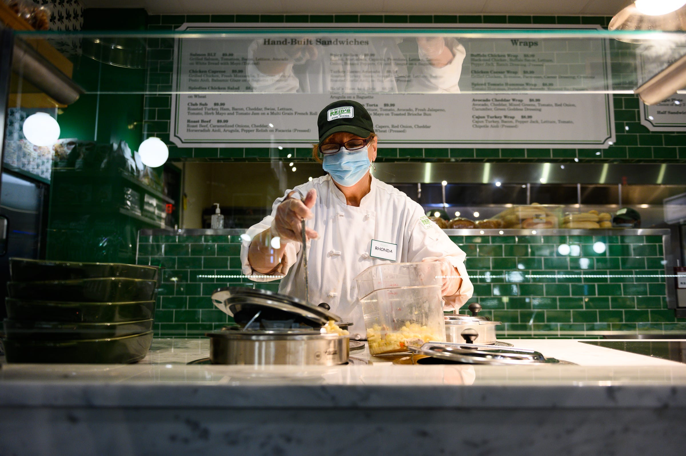 Deli Associate | Reid's Fine Foods