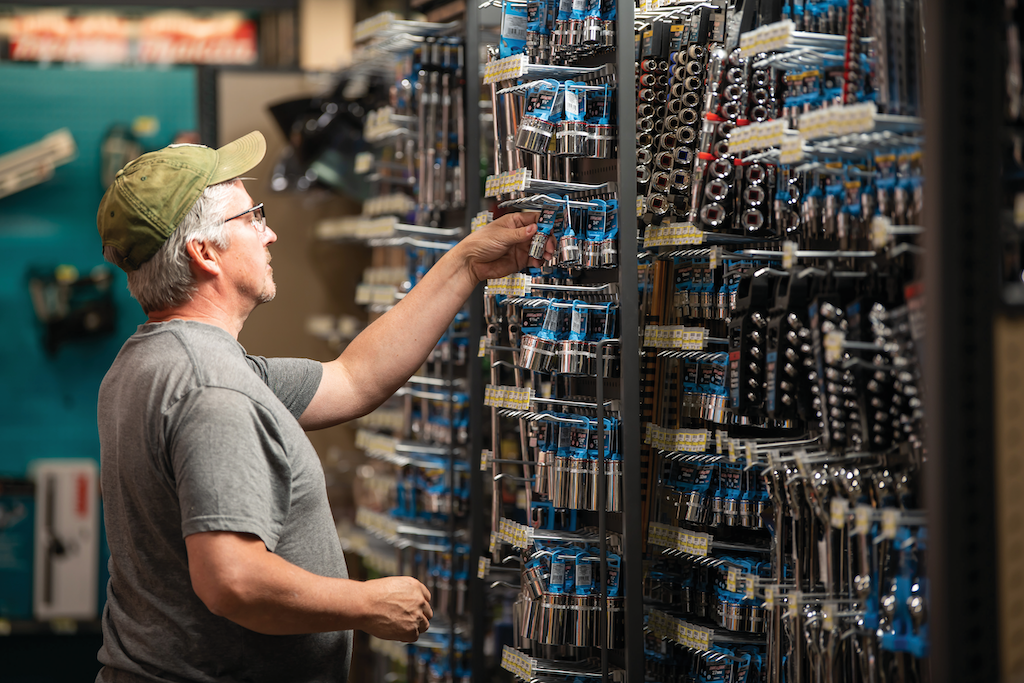 Hardware Sales Associate | Northwoods Wholesale Outlet