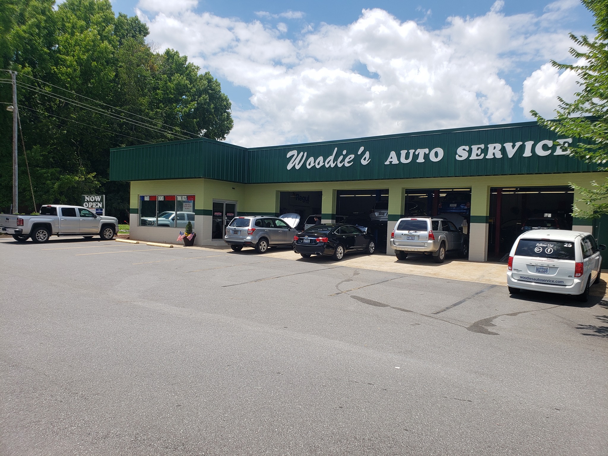 Woodie's Auto Service & Repair